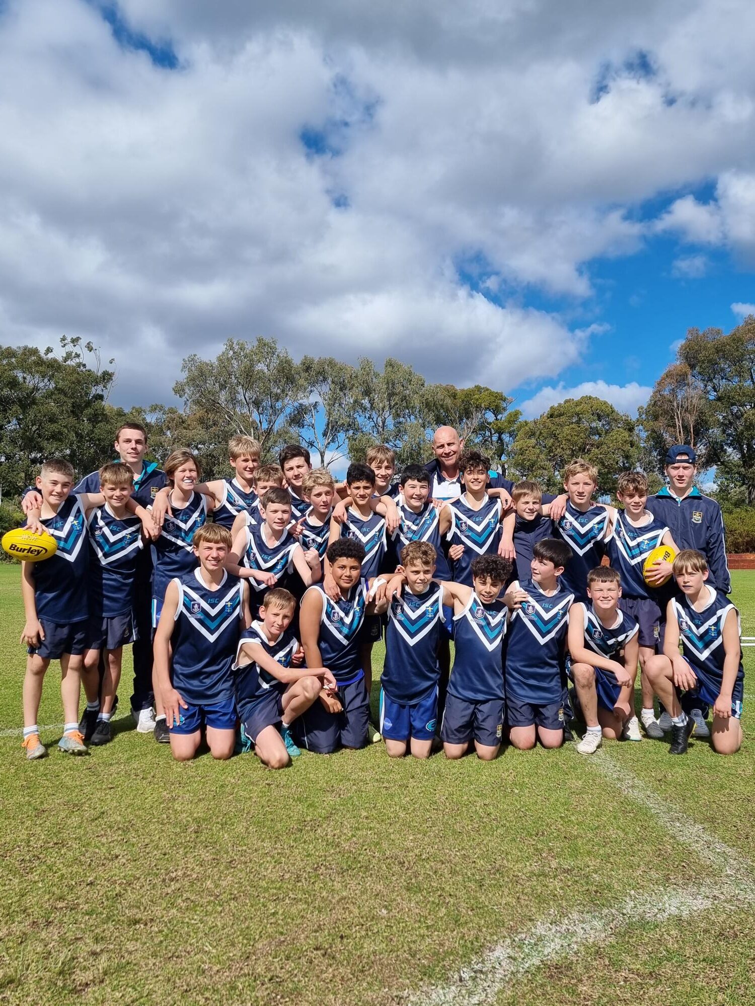 ACC Division One : Year 10 AFL Winners! – Emmanuel Catholic College